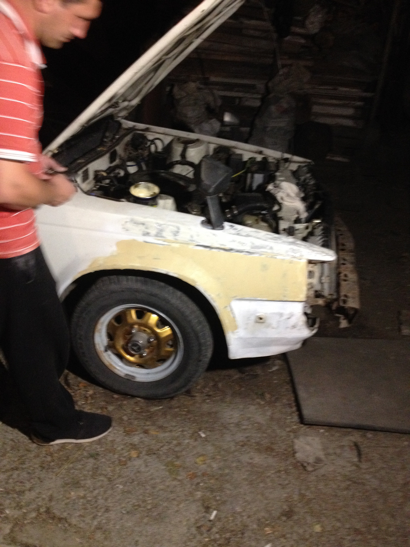 убрали все мелкие ржавчины и вмятины на криле — Toyota Corona (T140), 1 ...