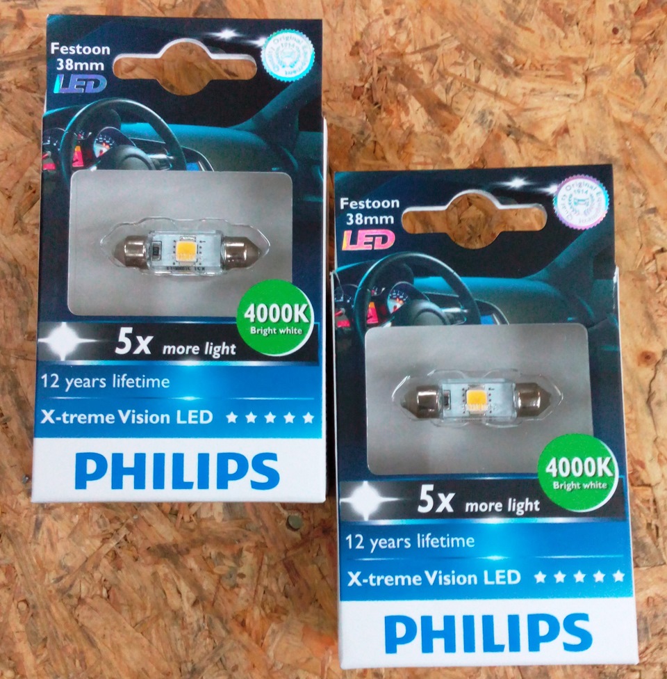 Philips X-treme Vision LED в подсветку номера — KIA Ceed SW (1G), 2 л ...