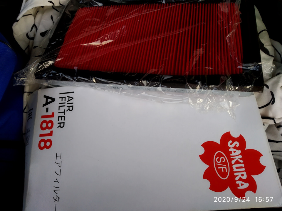 Almera classic 1.6 PE 2008, Замена воздушного фильтра. — Nissan Almera Classic (B10), 1,6 л ...