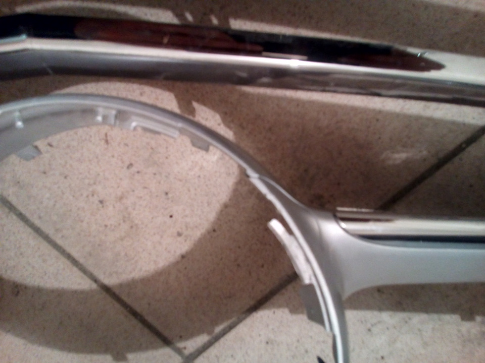 A2128852574 Накладка решетки радиатора. MERCEDES | Запчасти на DRIVE2