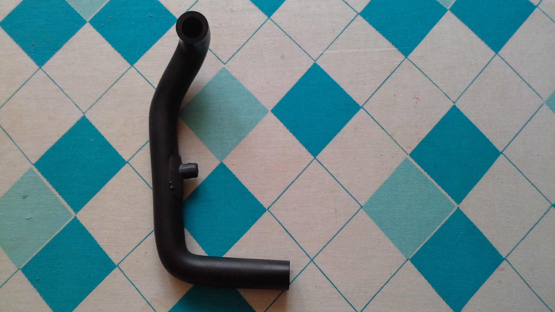 Патрубок вентиляции картера от VIKA — Volkswagen Passat B5, 1,8 л, 1998 ...