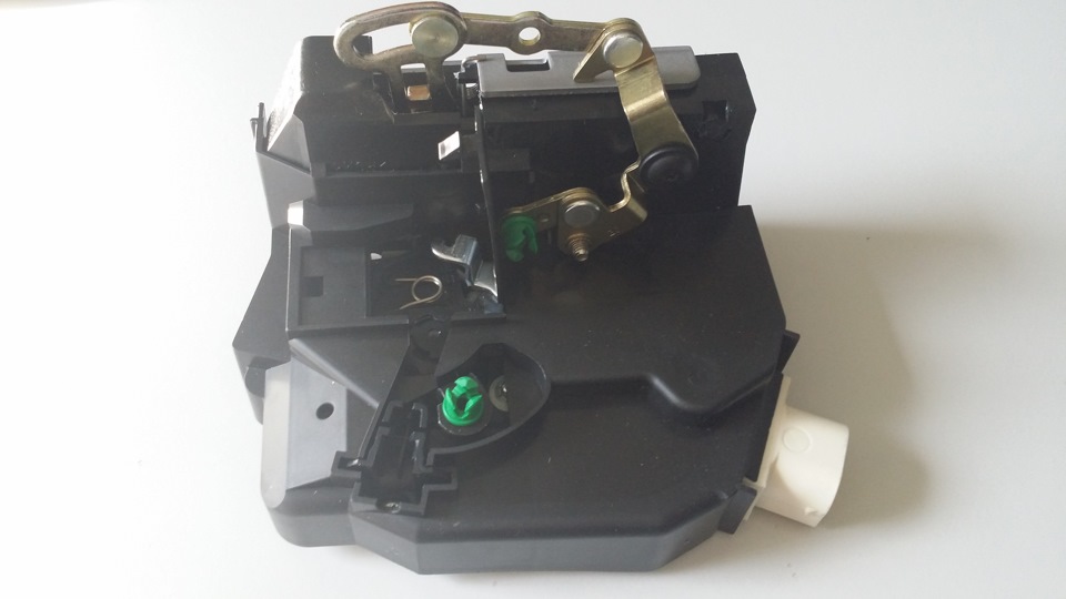 Опять замки задних дверей! — Land Rover Discovery II, 3,9 л, 2001 года ...