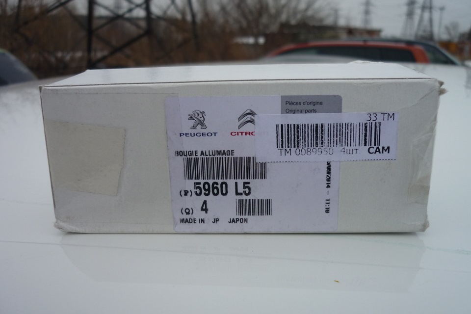 Замена свечей зажигания — Citroen C4 L, 1,6 л, 2013 года | расходники ...