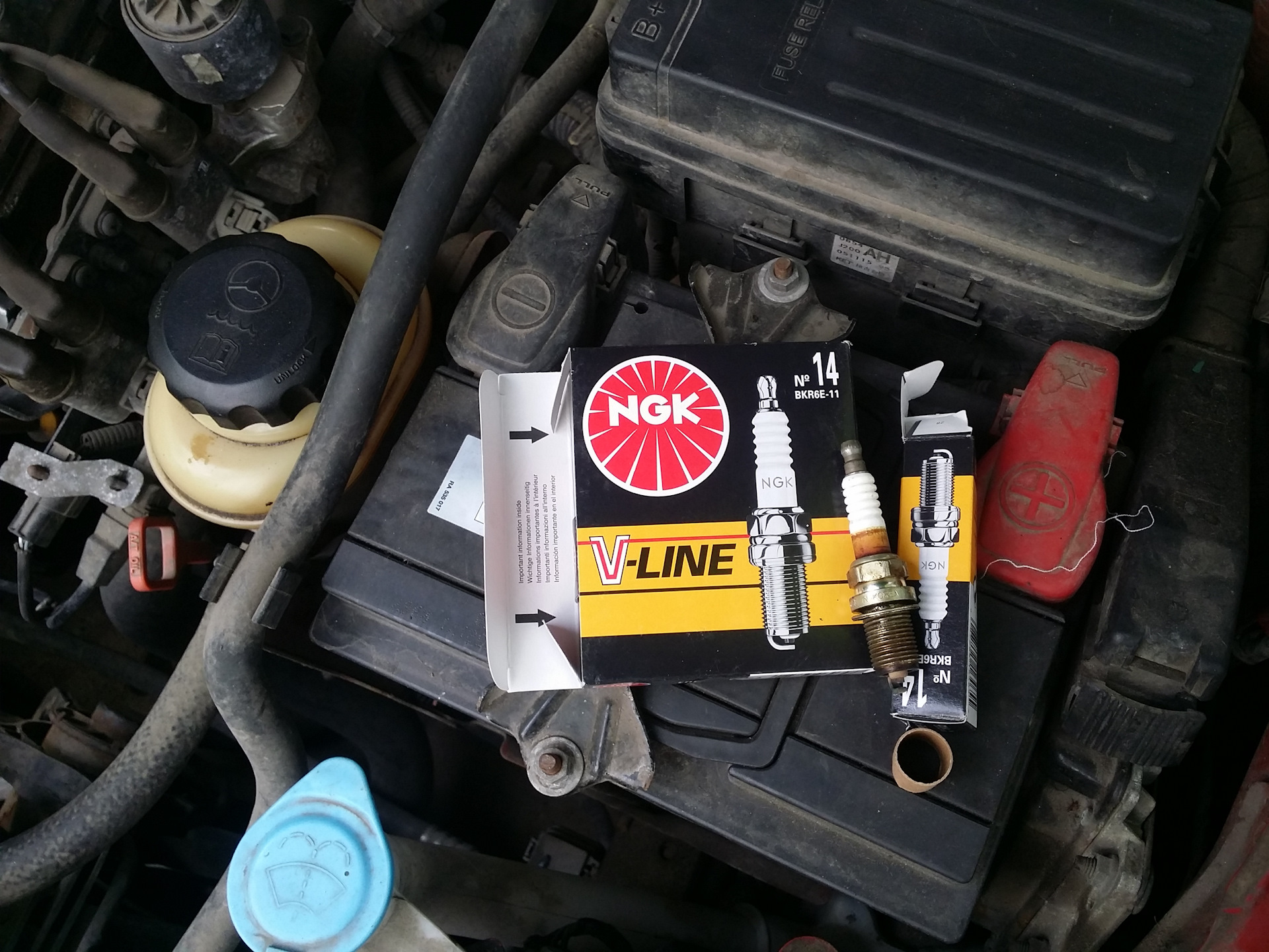 20. Замена свечей. Свап Korea на France — NGK. — Chevrolet Lacetti 5D ...