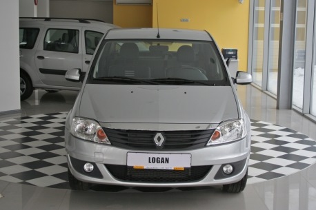 Три года вместе) — Renault Logan (1G), 1,6 л, 2012 года | другое | DRIVE2