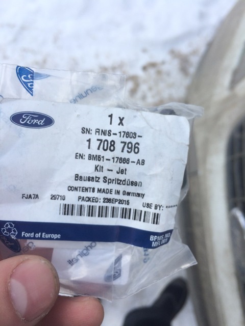 1708796 ФОРСУНКИ ОМЫВАТЕЛЯ ЛОБ СТЕКЛА Foc2011- (без обогрева) веерные ...