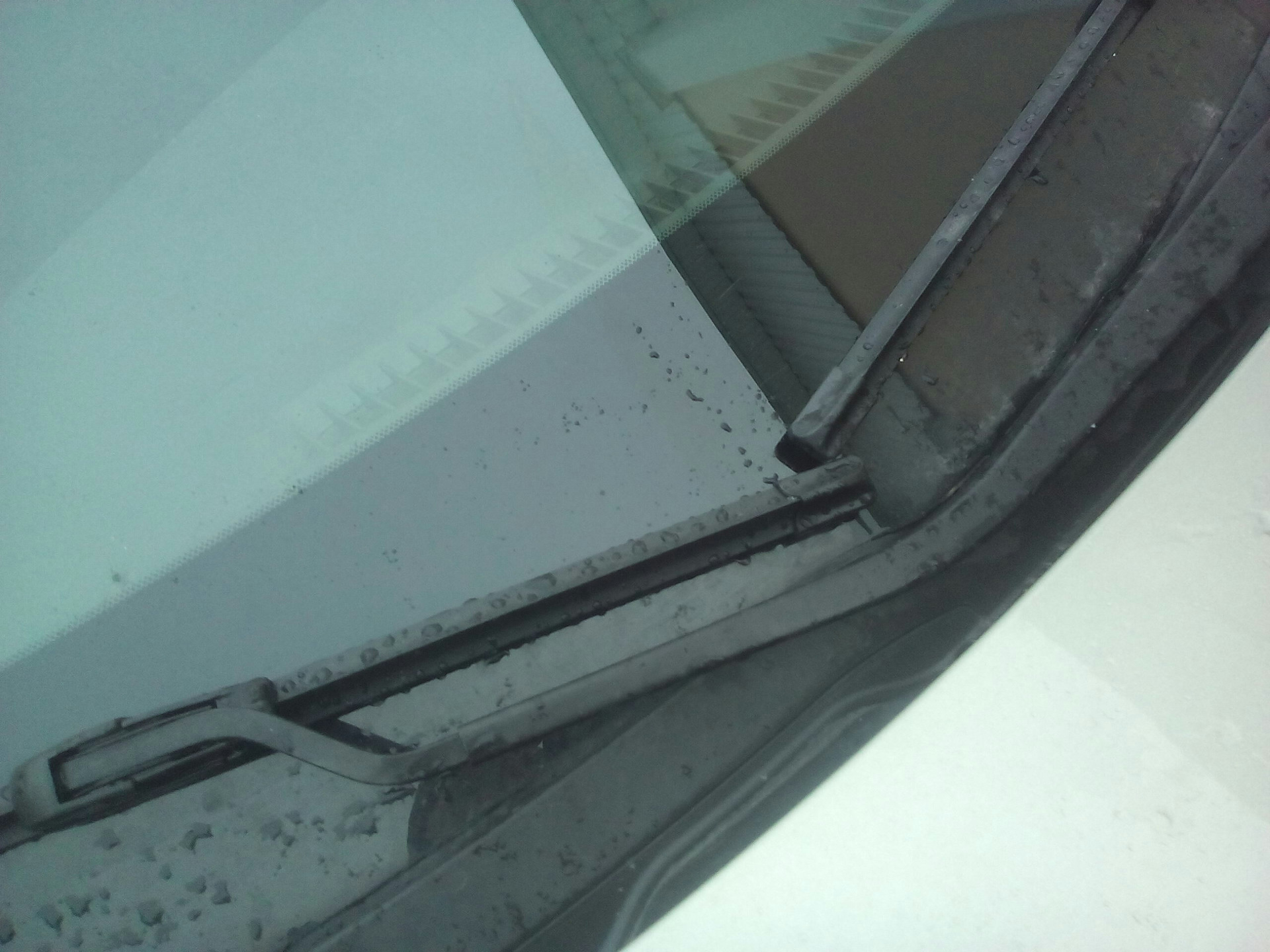 Щетки стеклоочистителя — Nissan Almera V (G11/15), 1,6 л, 2015 года ...
