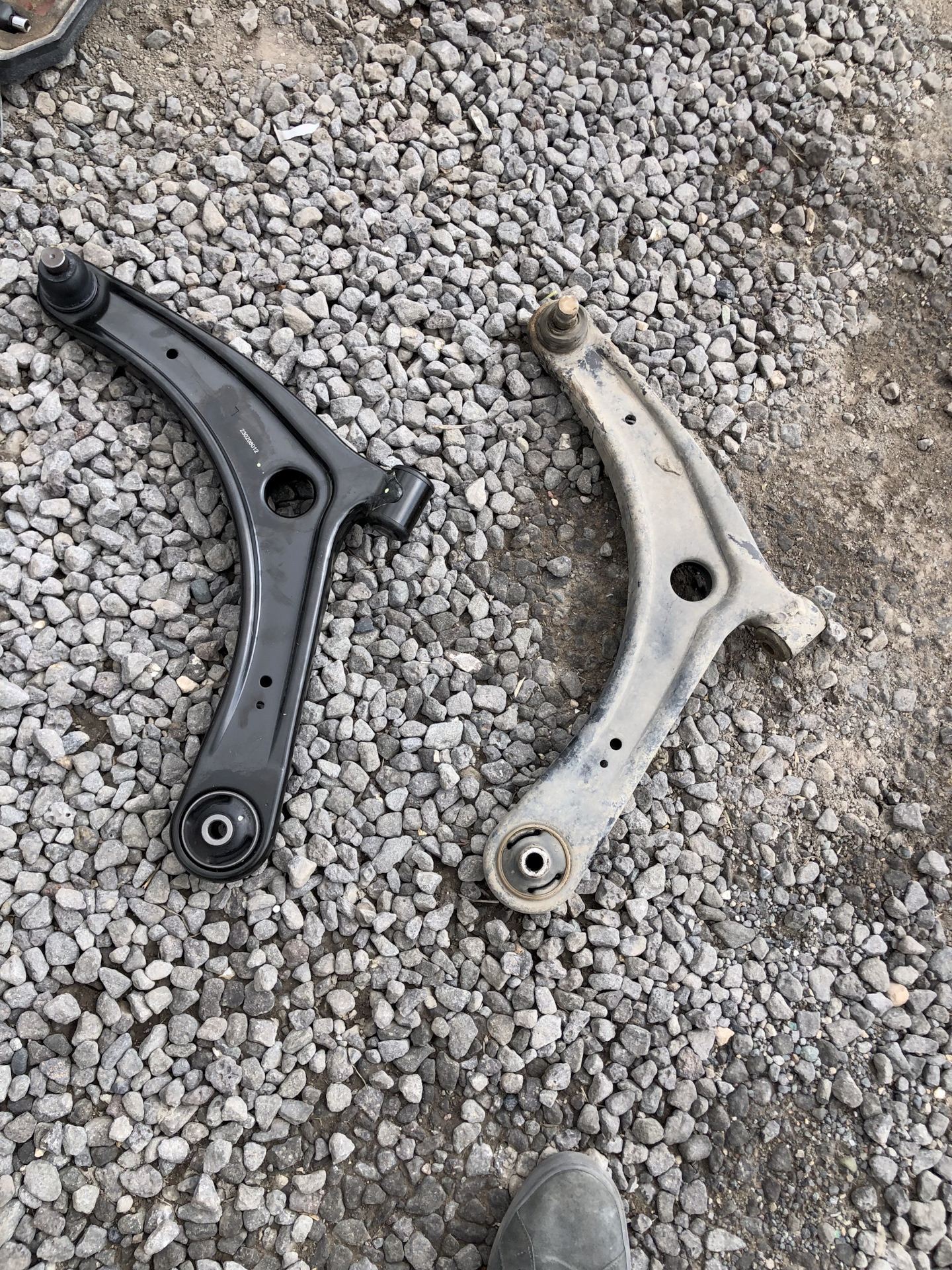 Замена рычагов, передних амортизаторов и переобувка — Mitsubishi Lancer ...