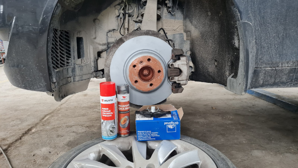 Замена передних тормозных дисков (Пост скорее про цены) — BMW 5 series ...