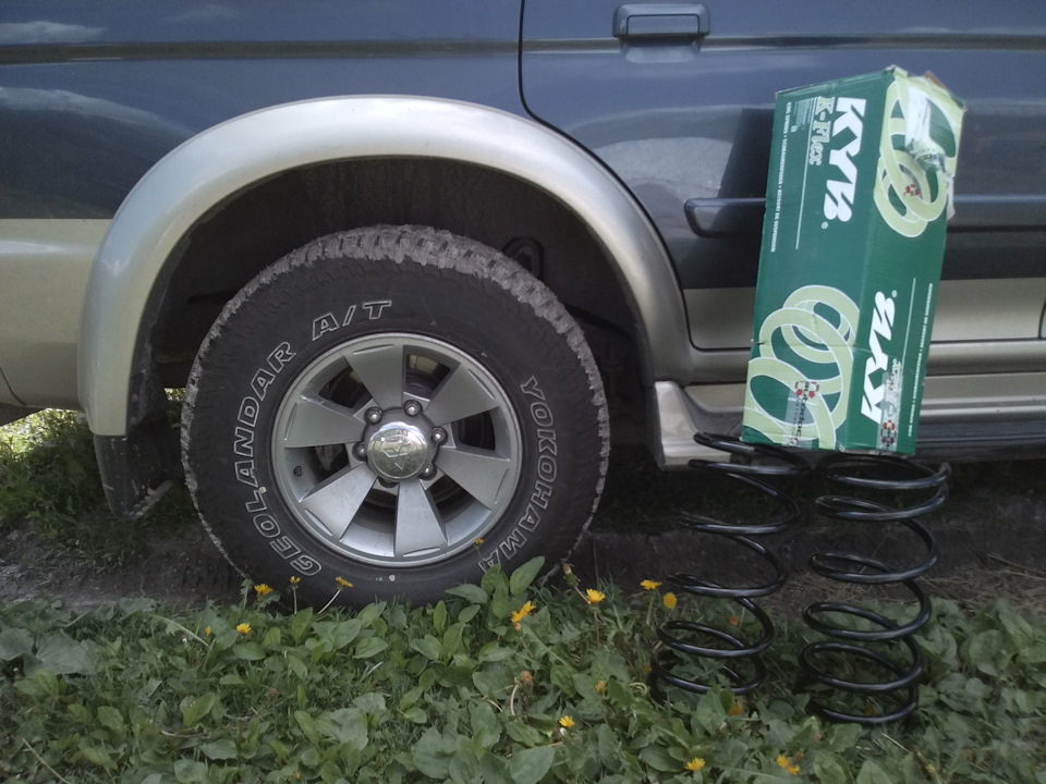 Замена задних пружин. — Mitsubishi Pajero Sport (1G), 2,5 л, 2008 года ...