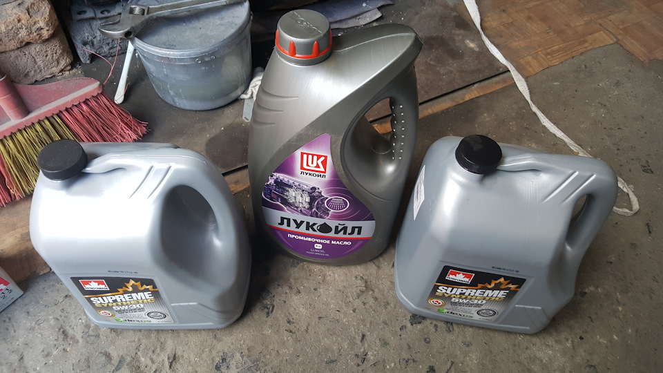 Petro Canada supreme synthetic 5w30 — Infiniti FX (1G), 3,5 л, 2003 ...