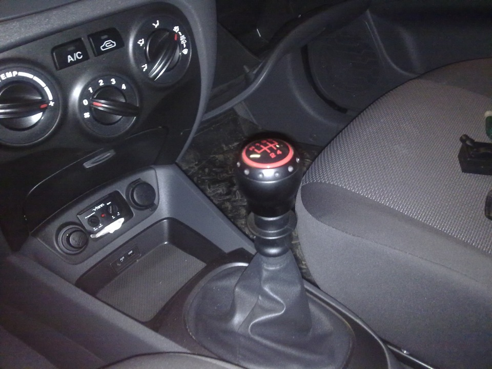 Установка тюнинговоной ручки КПП — KIA Rio 5-door (2G), 1,4 л, 2009 ...