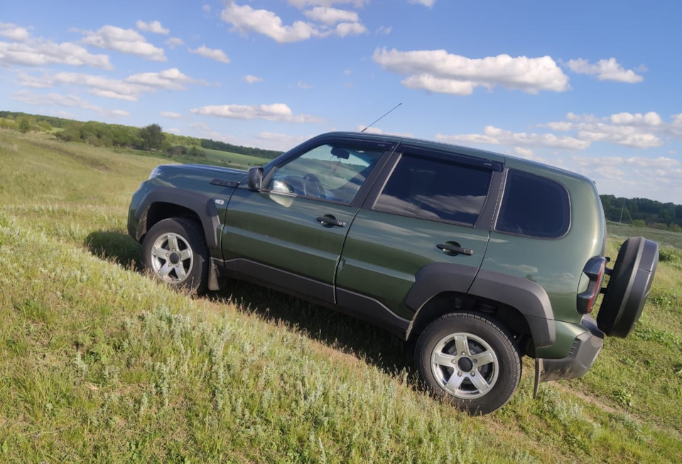 Прикупил надувной домкрат СЛОН — Lada Niva Travel, 1,6 л, 2021 года ...