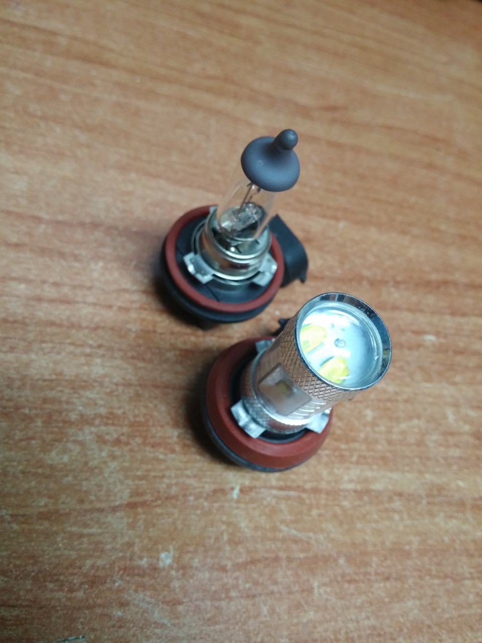 LED Лампочки в ПТФ — Skoda Octavia A5 Mk2, 1,8 л, 2011 года | стайлинг ...