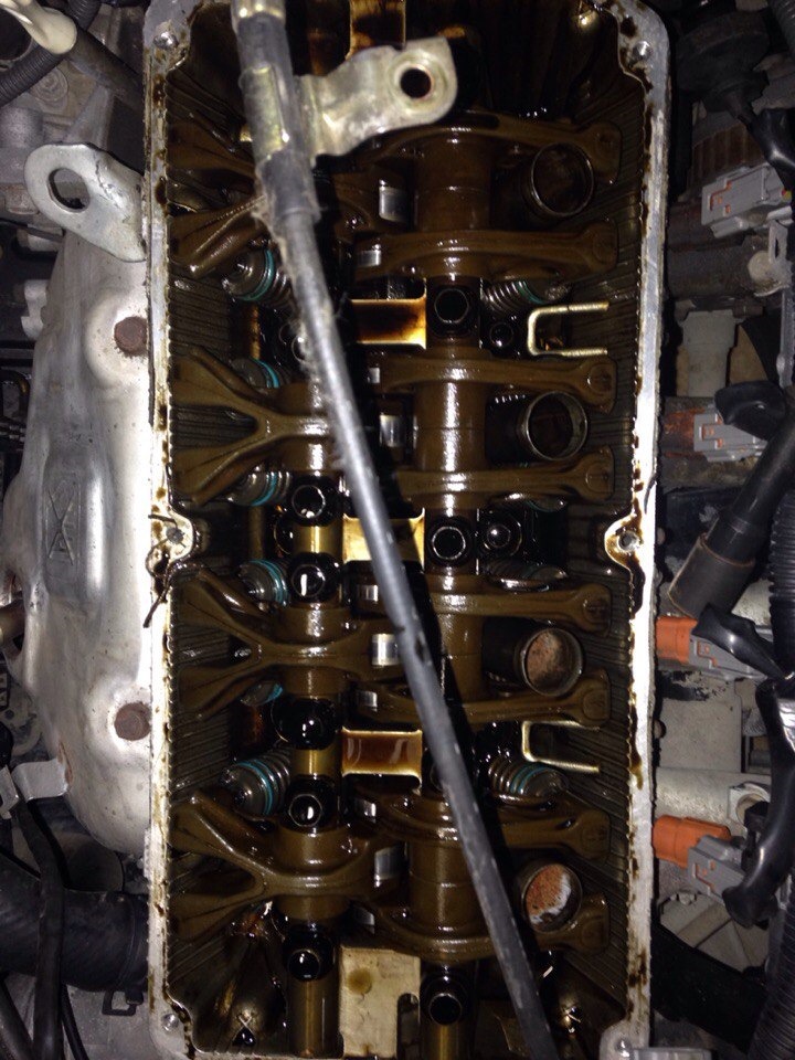 Сальники свечных колодцев — Mitsubishi Lancer IX, 1,6 л, 2006 года ...