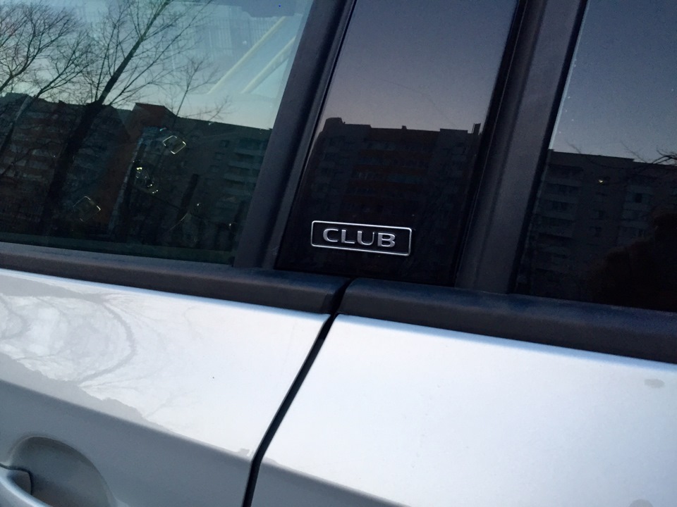 Шильдик CLUB. — Volkswagen Polo Sedan, 1,6 л, 2013 года | тюнинг | DRIVE2