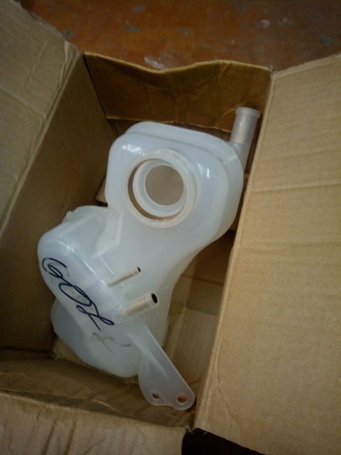 1304666 Крышка расширительного бачка / FORD, Opel | Запчасти на DRIVE2