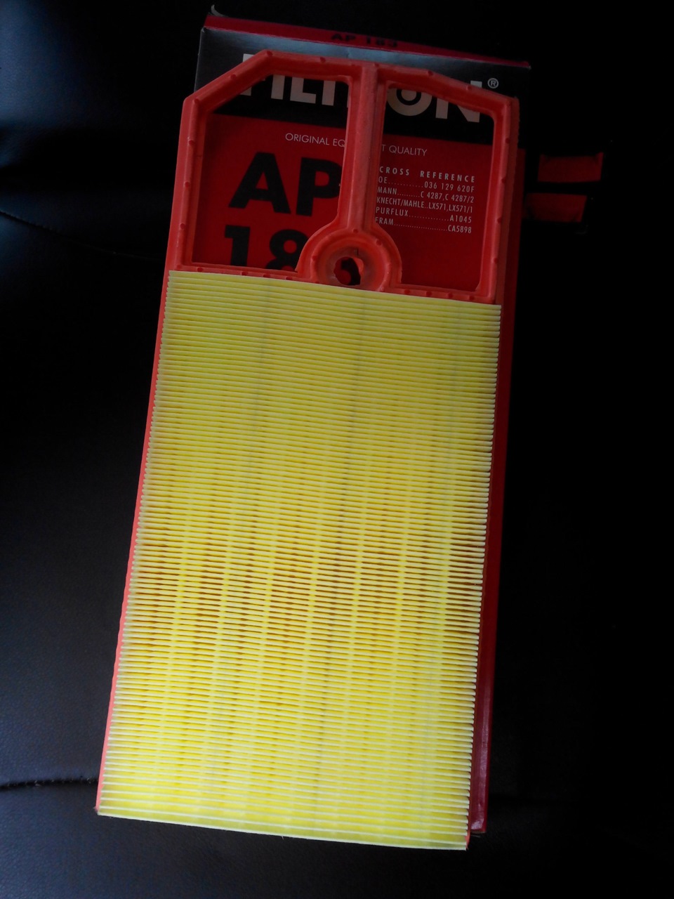 Воздушный фильтр, дроссельная заслонка. — Volkswagen Golf Mk4, 1,4 л ...