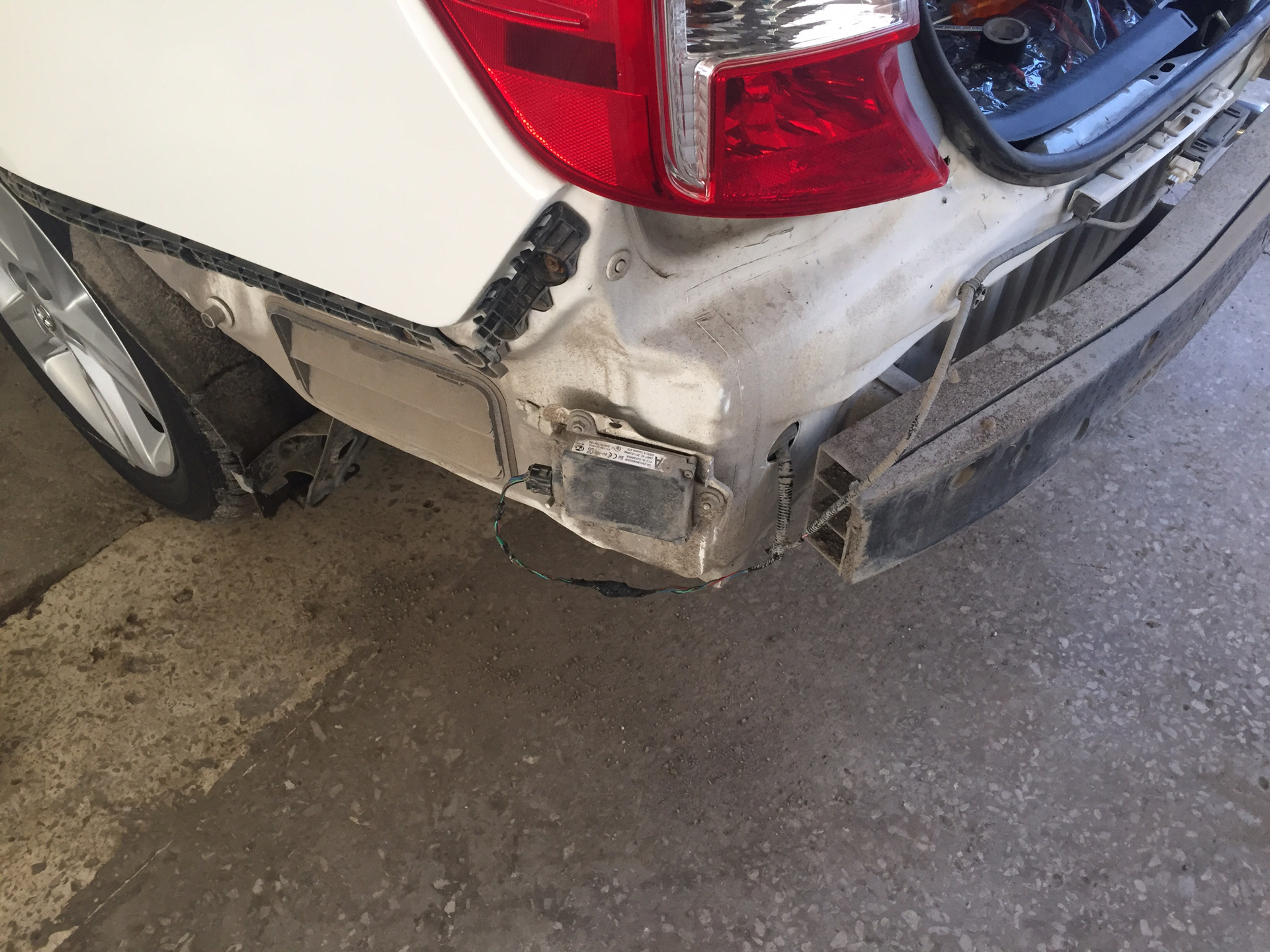 Датчики мертвых зон — Toyota Camry (XV50), 2,5 л., 2013 года | поломка ...