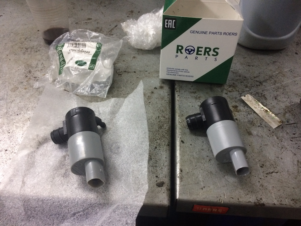 Замена насоса омывателя — Land Rover Range Rover (3G), 4,2 л, 2007 года ...