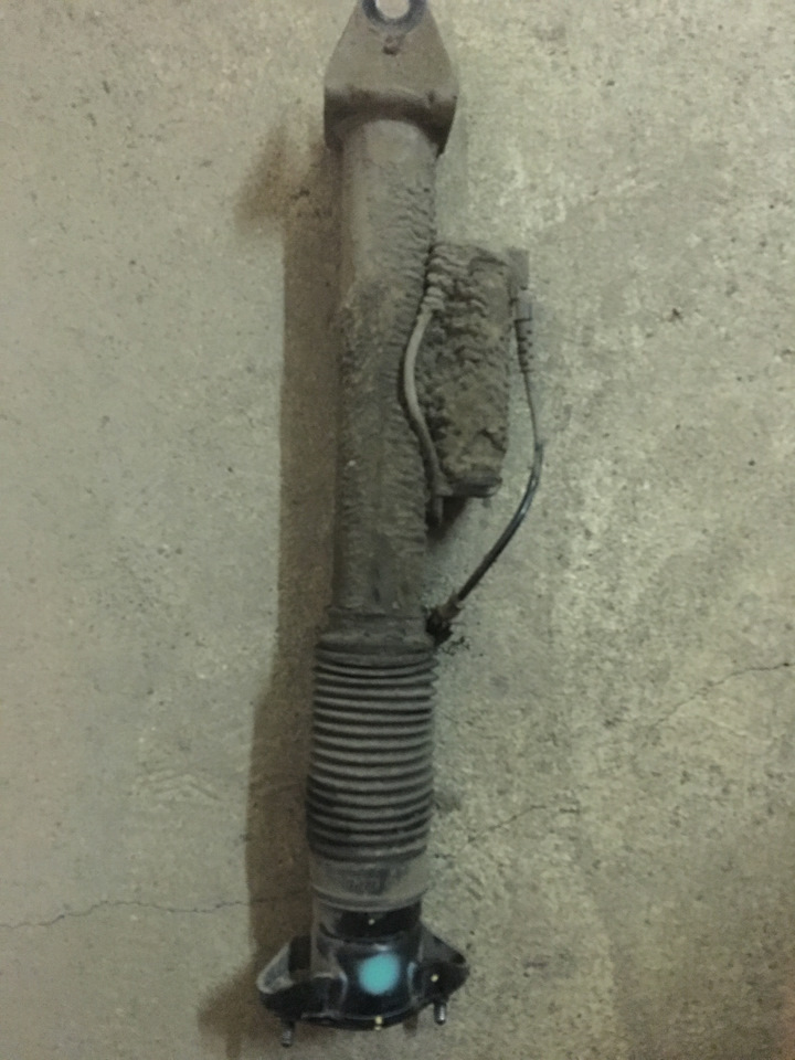 A1663200930 Амортизатор подвески. Mercedes | Запчасти на DRIVE2