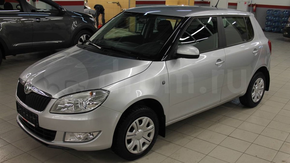 Skoda Fabia Mk2 1.6 бензиновый 2011 | Пирожок на DRIVE2