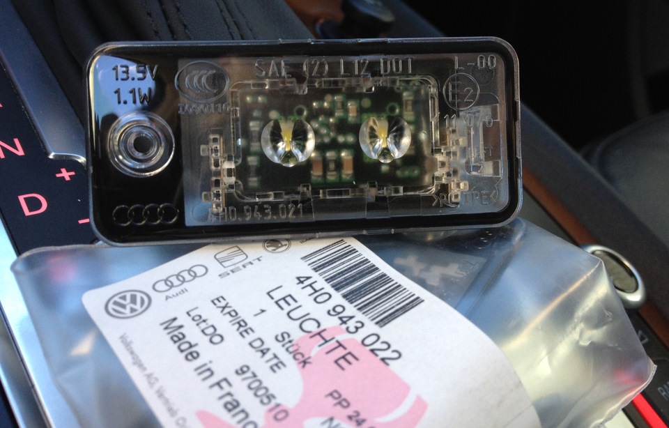 Светодиодная подсветка номерного знака — Audi Q7 (1G), 3 л, 2009 года ...