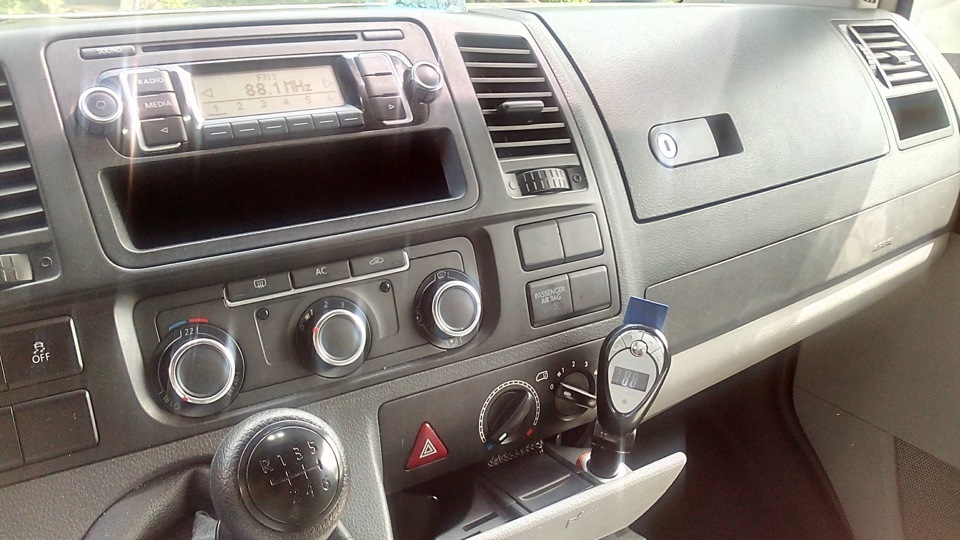 Бюджетный USB ))) — Volkswagen Transporter T5, 2 л, 2010 года ...