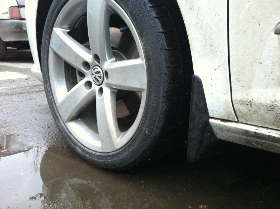 Поставил-таки брызговики — Volkswagen Passat CC, 1,8 л, 2011 года ...