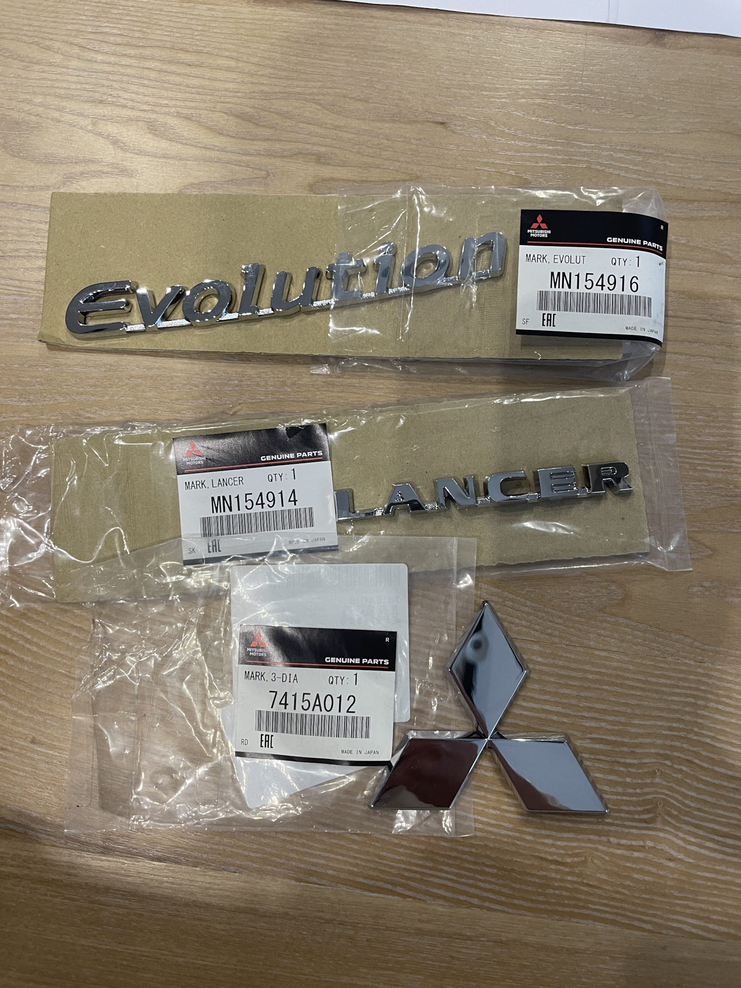 Шильдики. — Mitsubishi Lancer Evolution IX, 2 л, 2007 года | аксессуары ...