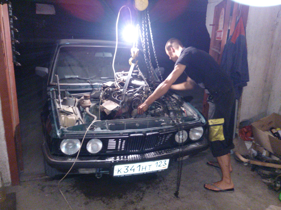 Замена m20b20 на m30b25 — BMW 5 series (E28), 2,8 л, 1983 года | своими ...