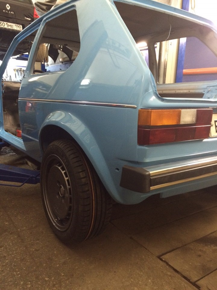 На лапах Ronal Turbo — Volkswagen Golf Mk1, 1,8 л., 1982 года ...