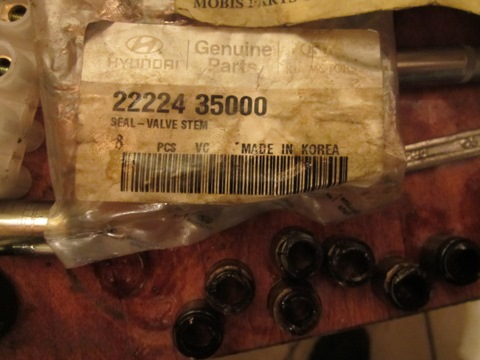 2222435000 КОМПЛЕКТ МАСЛОСЪЕМНЫХ КОЛПАЧКОВ ДВИГАТЕЛЯ (8ШТ) KIA HYUNDAI ...