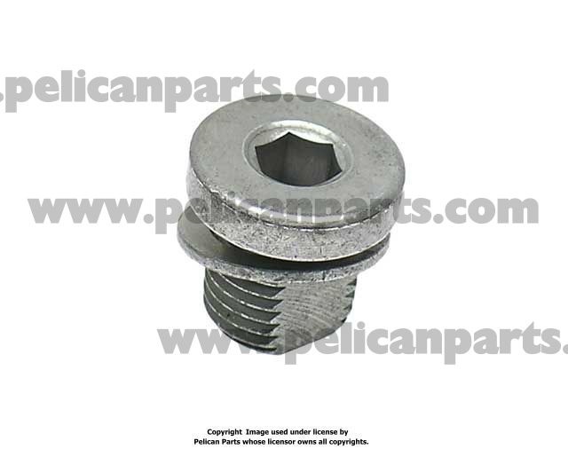 Замена расширительного бачка охладжающей жидкости. — Audi A4 (B6), 1,8 ...