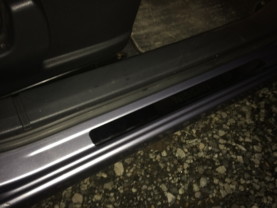 Накладки на пороги — Nissan Qashqai (1G), 1,6 л, 2011 года | аксессуары ...