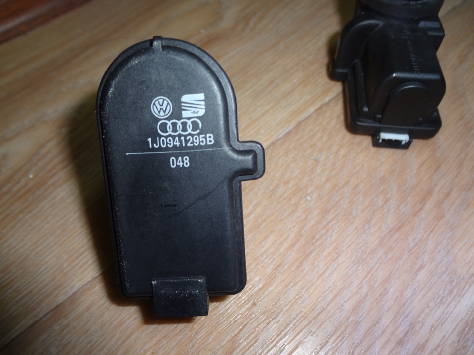 1J0941295B Моторчик фары левый=правый VAG | Запчасти на DRIVE2
