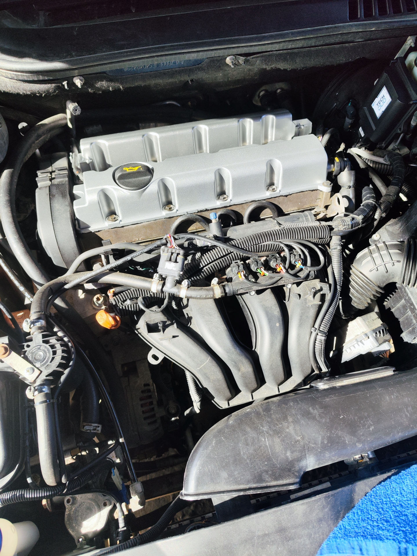 Замена клапанных крышек на металлические — Citroen C5 (2G), 2 л, 2008 ...