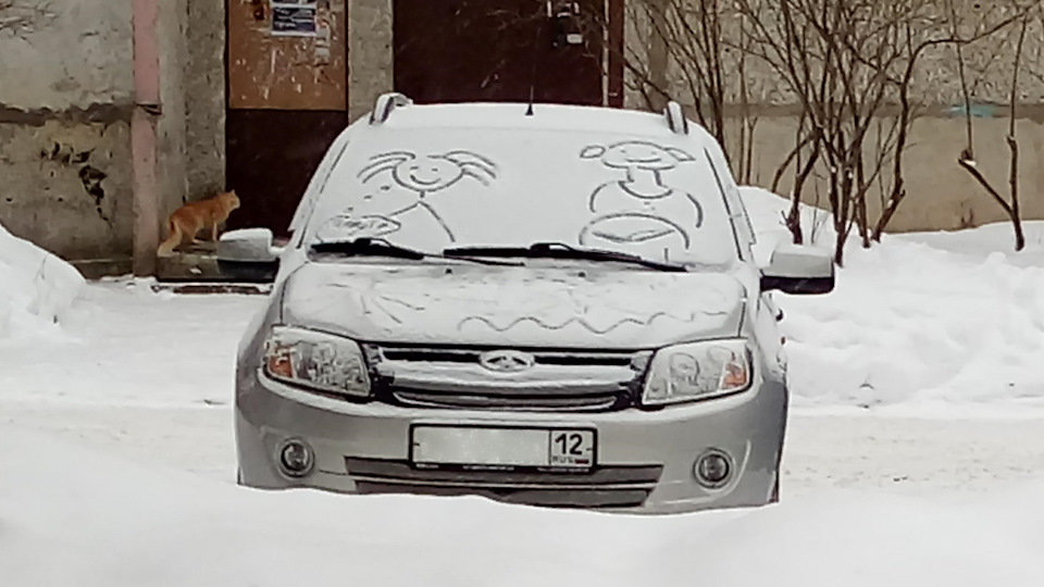 Щетка+вода= чистый автомобиль — Lada Гранта (1G), 1,6 л, 2013 года ...