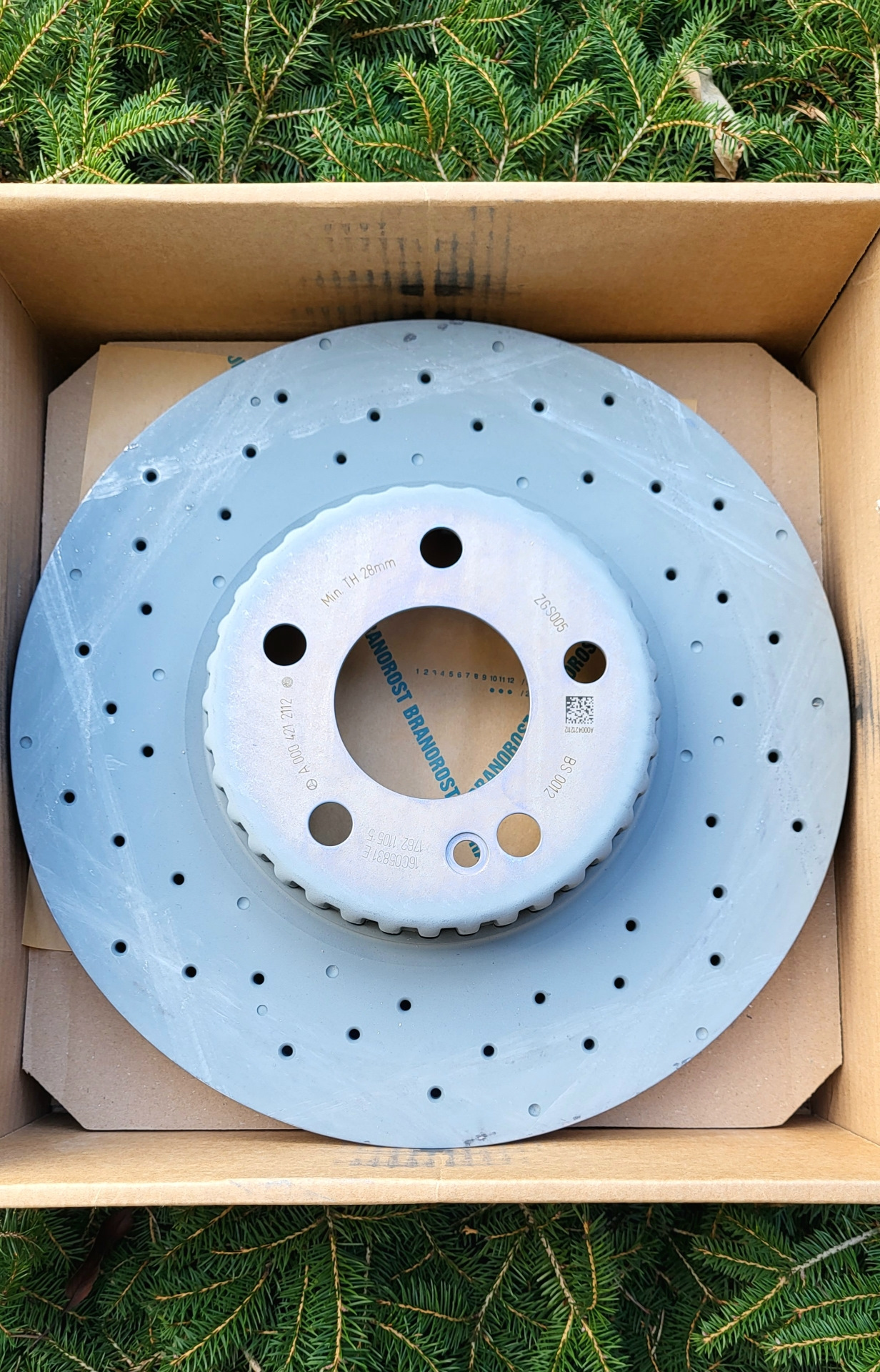 Замена передних тормозных дисков и колодок. — Mercedes-Benz C-Class ...