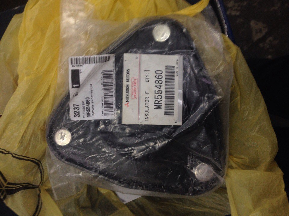 2. Замена опоры передних амортизаторов — Mitsubishi Lancer IX, 1,6 л ...