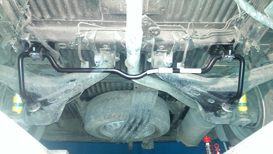Задний стабилизатор — Volkswagen Transporter T4, 2,5 л, 1998 года ...