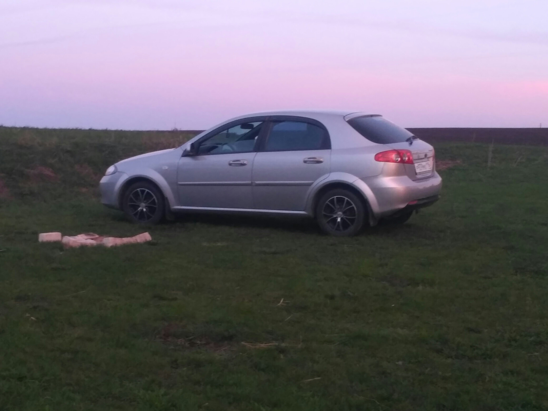 Поймал пробег и пофоткались немного — Chevrolet Lacetti 5d 1 4 л