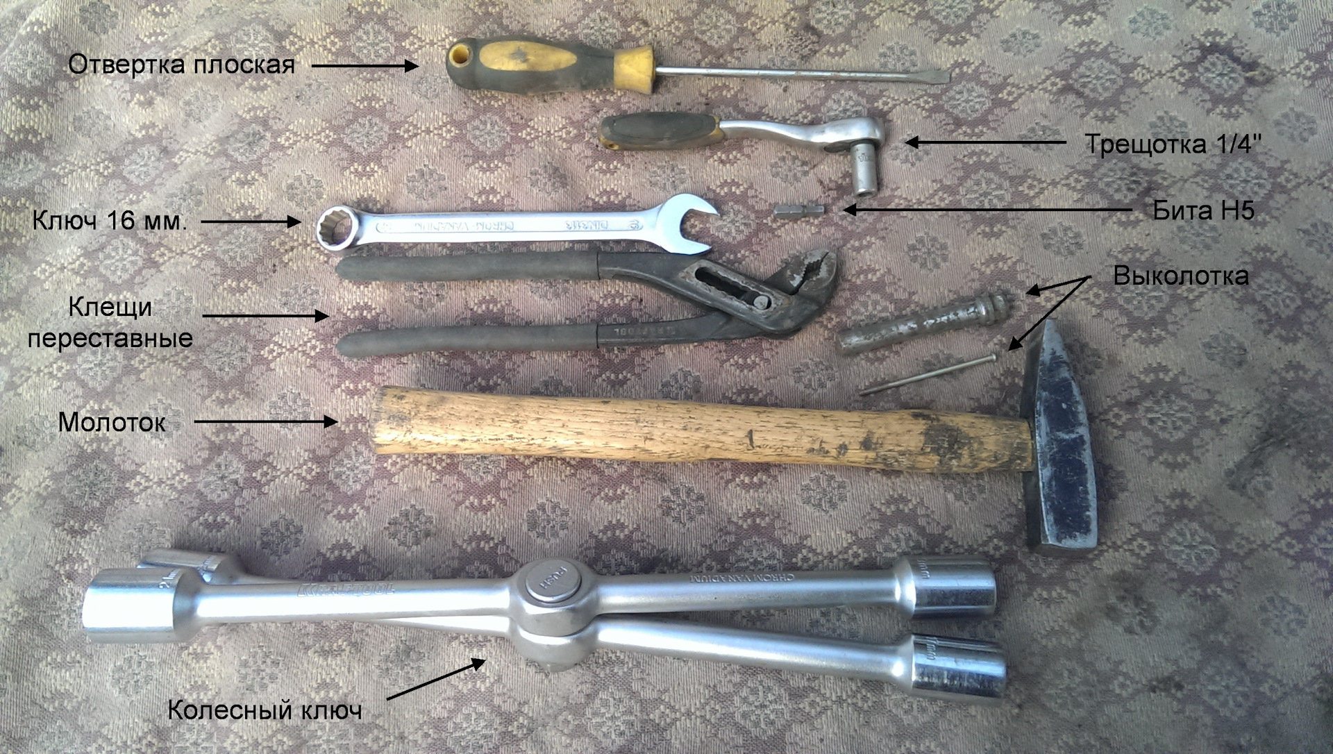 Тормозные колодки задние — Mercedes-Benz E-Class (W210), 2,2 л, 2001 ...