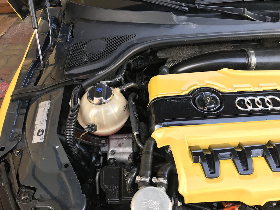 Частичка Audi R8 и Porsche в TTs. — Audi TTS (1G), 2 л, 2009 года ...