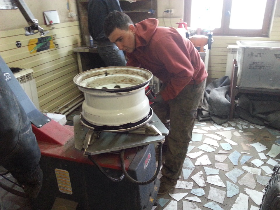 Silverstone 35x11,5 R15 — УАЗ 469, 2,9 л, 1995 года | шины | DRIVE2