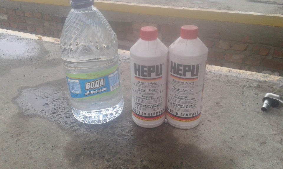 Замена охлаждающей жидкости — Lada Приора седан, 1,6 л, 2008 года ...