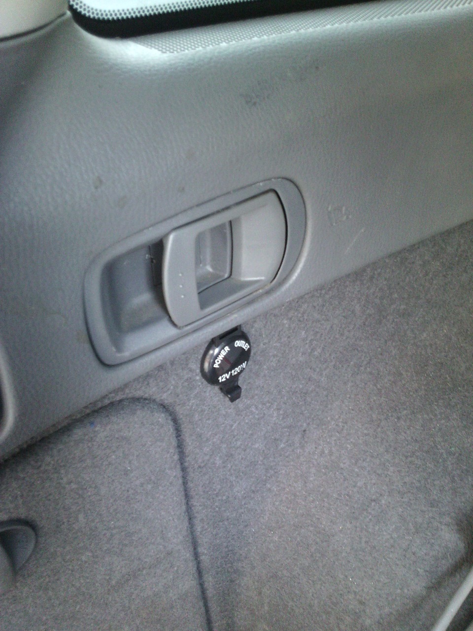 Прикуриватель в багажник — Mazda Atenza (1G), 2 л, 2004 года ...