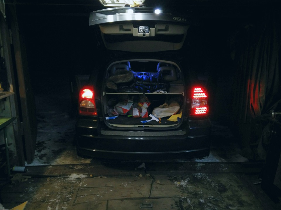 Задние светодиодные фонари — Dodge Caliber, 2 л, 2007 года | стайлинг ...