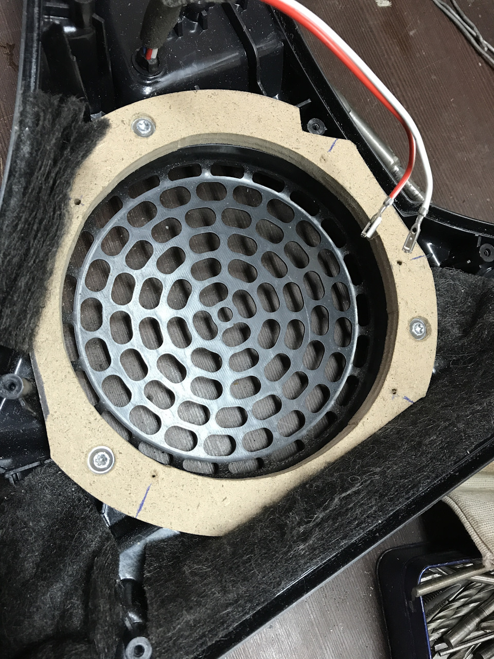 Premium Dolby Pro Logic II Surroud Sound — Land Rover Freelander 2 ...