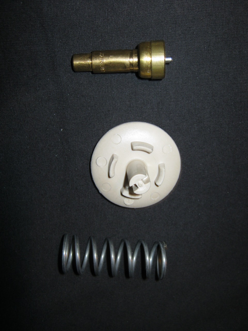 замена термостата — Skoda Fabia Combi Mk1, 1,2 л, 2003 года | своими ...